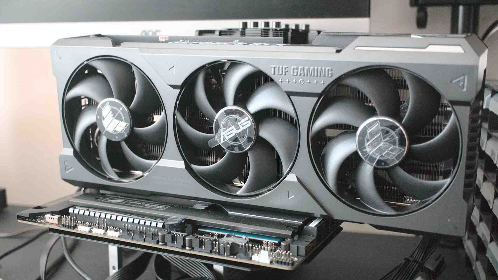 Do Both Monitors Need To Be Connected To The GPU? - My Trick!